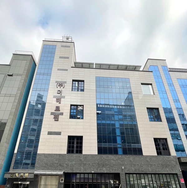 솔라니티 대표 여상욱, '2023소상공인 베스트 브랜드대상' 수상 - Kollo